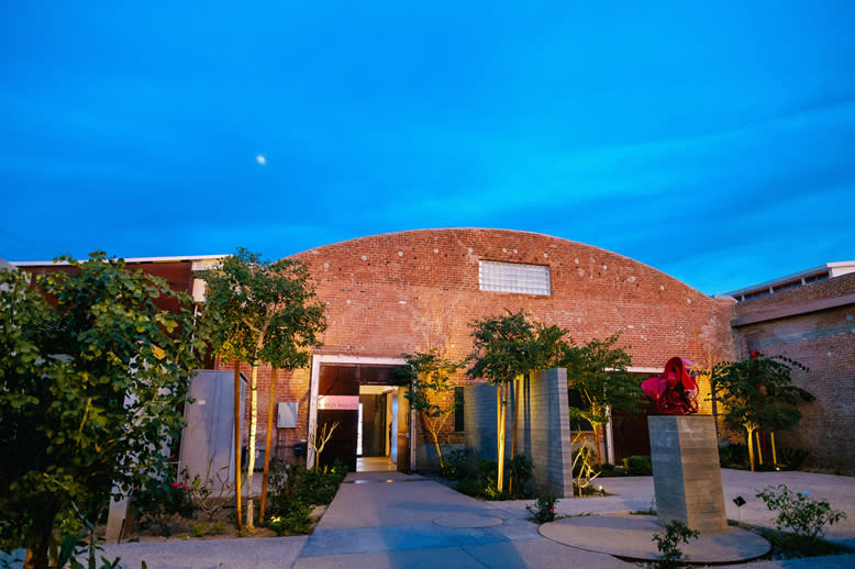 Warehouse District in Phoenix | Art Galleries & Cocktails