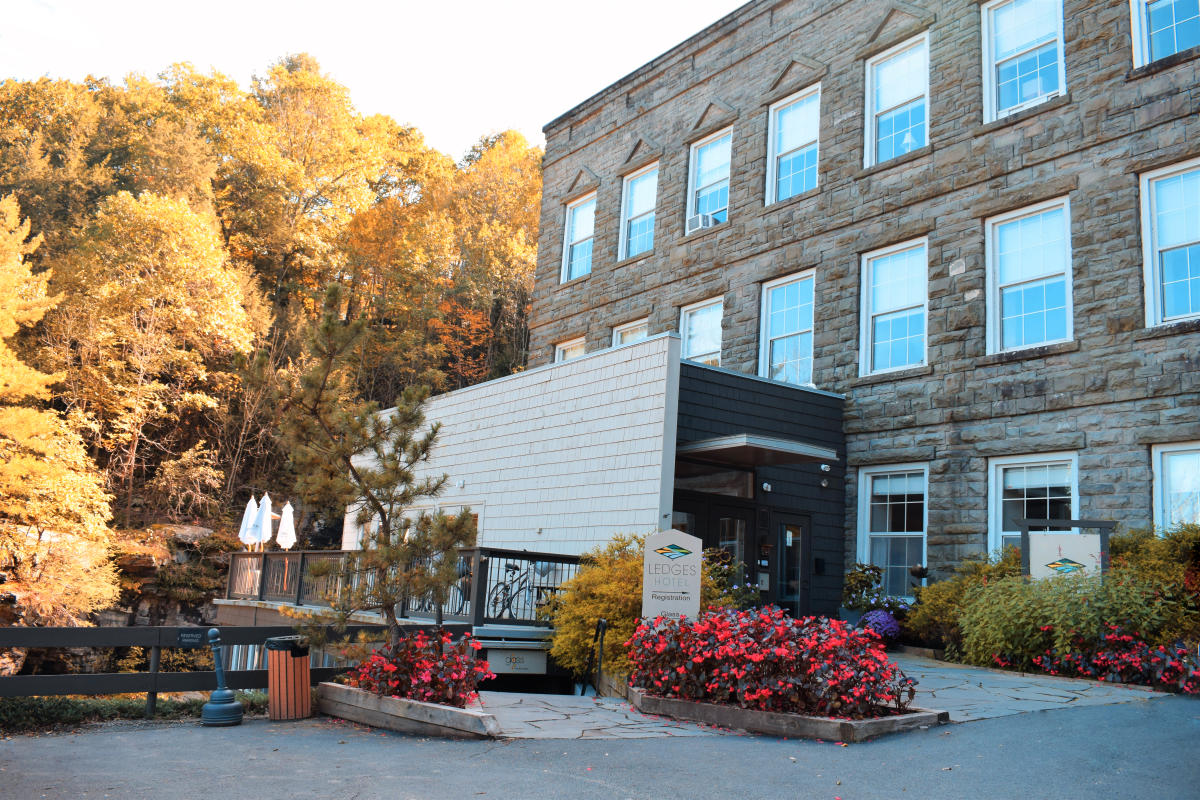 Poconos Hotels | Poconos Mountains Places to Stay