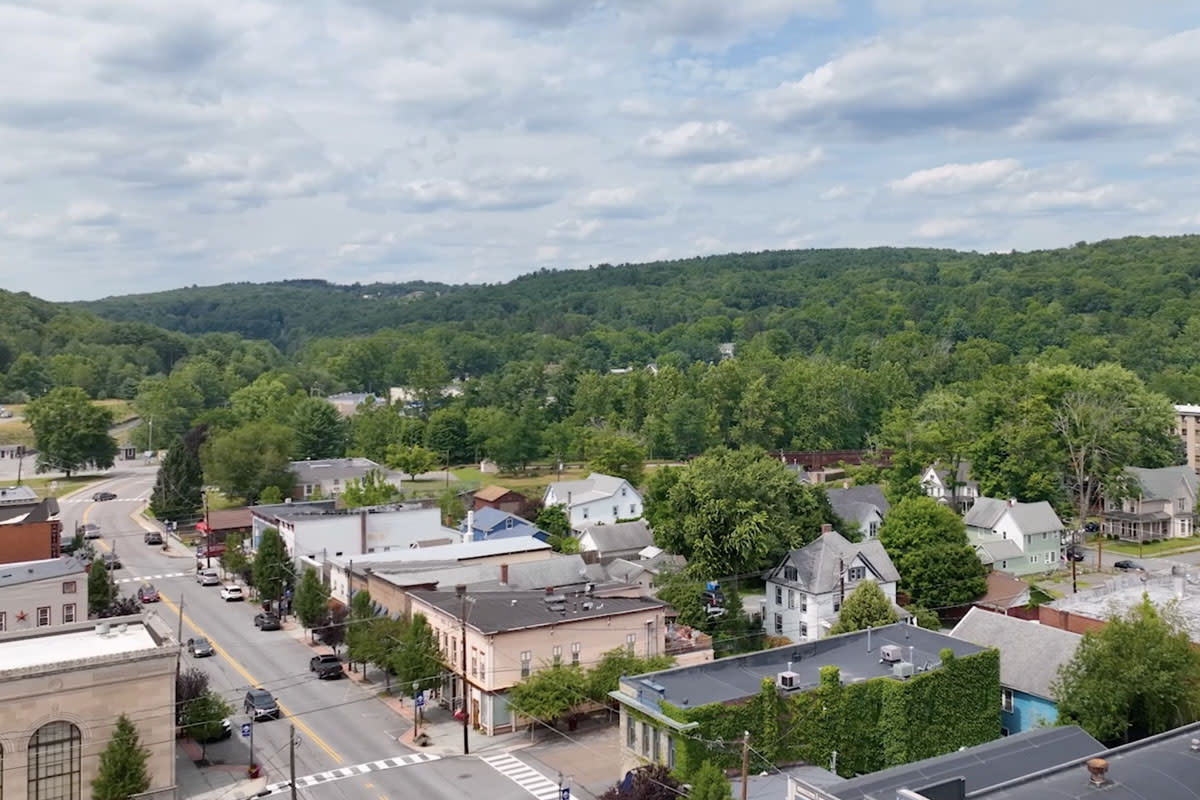 Explore Hawley, PA | Small Towns of the Pocono Mountains