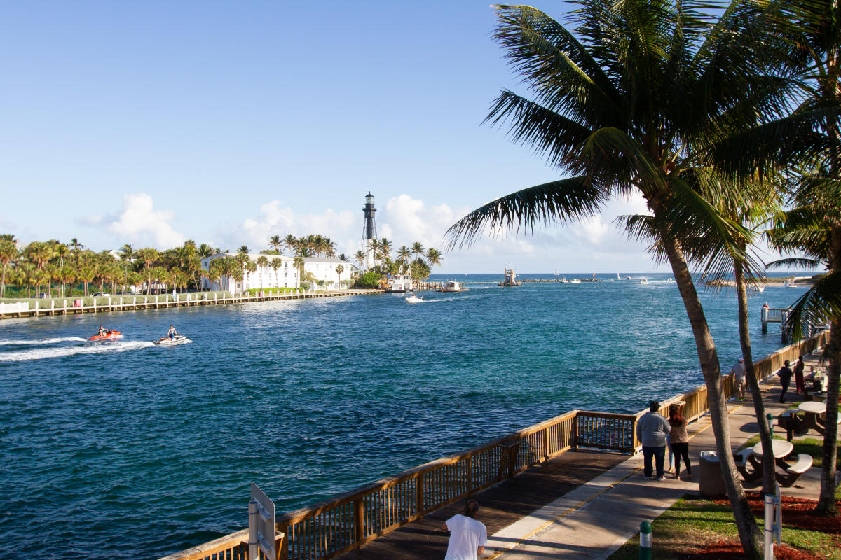 Boating & Water Sports in Pompano Beach | Surf & Kayaks