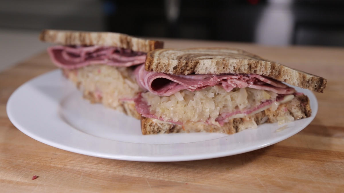 How to Make a Classic Reuben