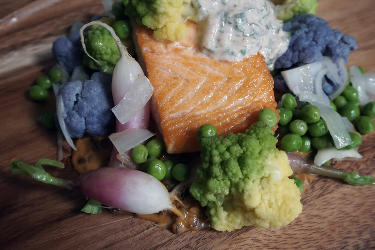 Small Bites: Seared Salmon With a Black Lentil Dal