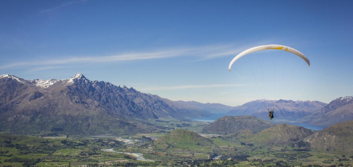 Paragliding and Hangliding in Queenstown | Official Website