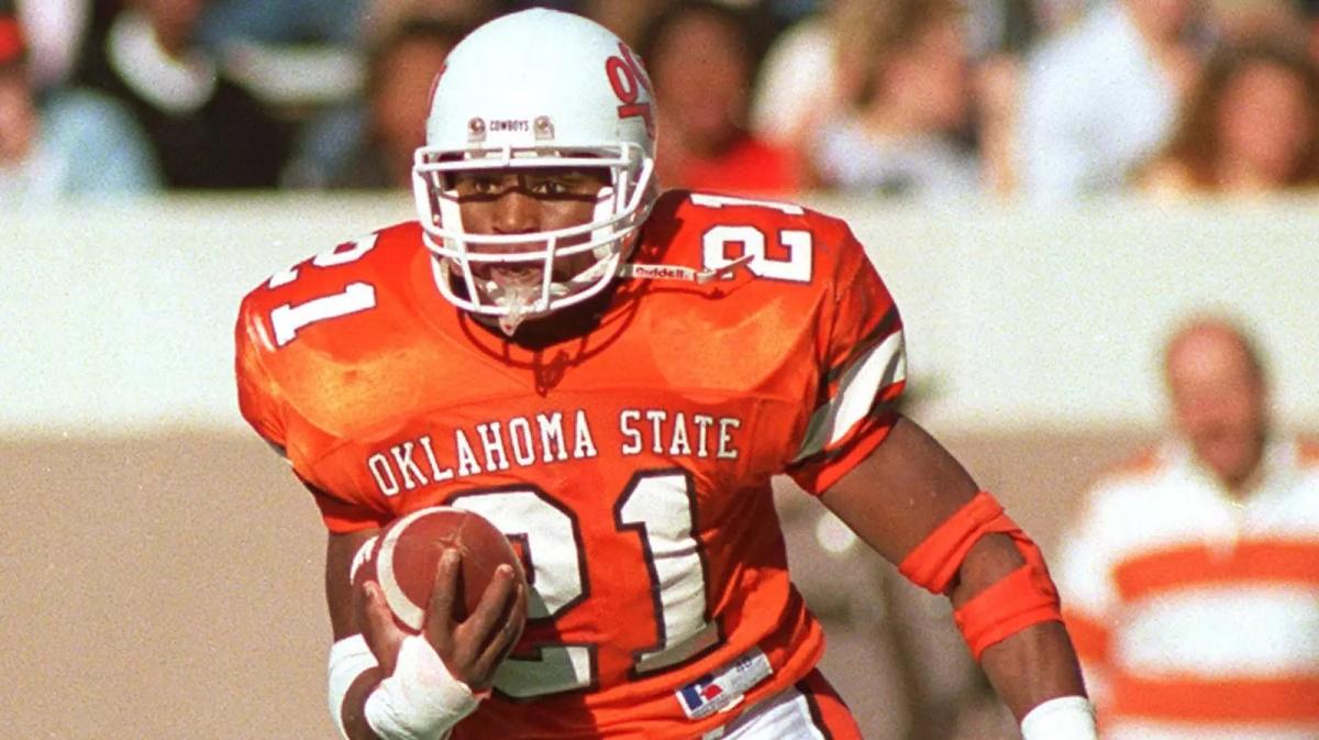 Barry Sanders Football Career | Oklahoma's Football Icon