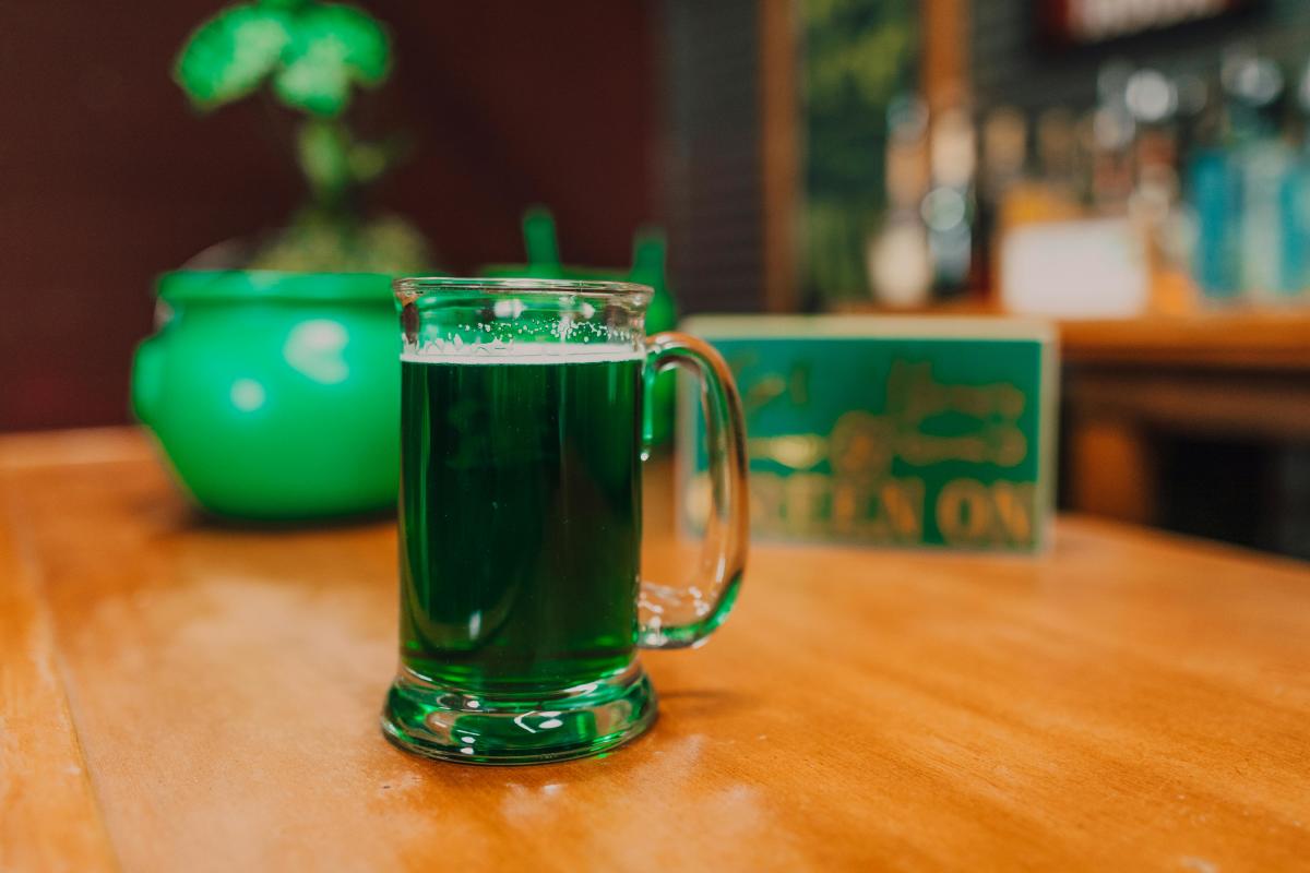 A Guide to the Best Irish Pubs in Rhode Island | Visit Rhode Island