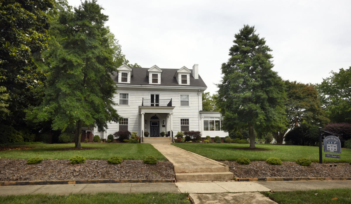 AirBnb, Bed & Breakfasts and Cabin Rentals in Rowan County!