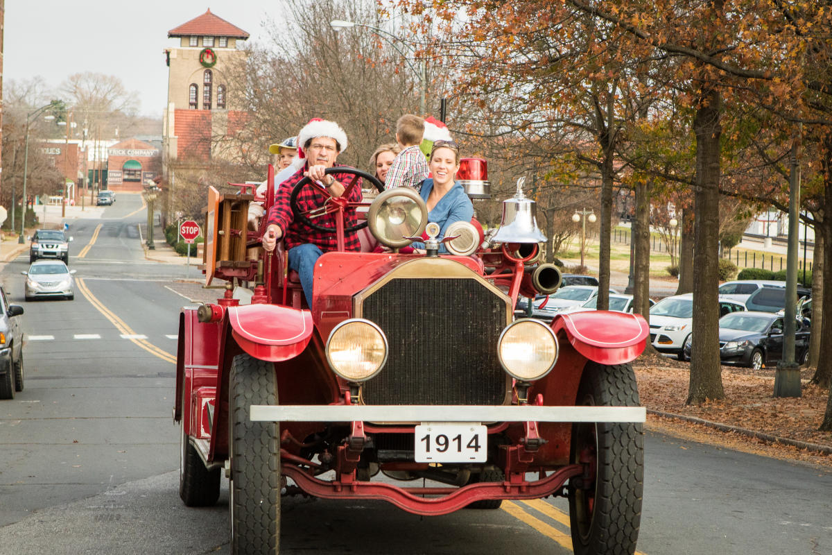 Santa & Grinch Antique Firetruck Rides | Holiday Activities