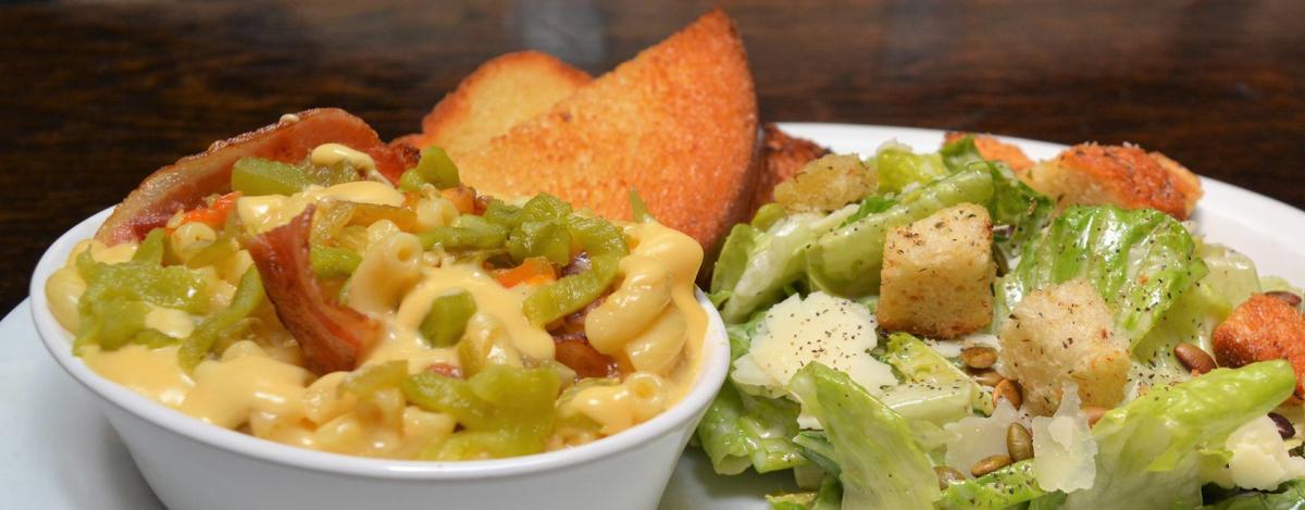 TOURISM Santa Fe: Visiting Santa Fe/Dine/American