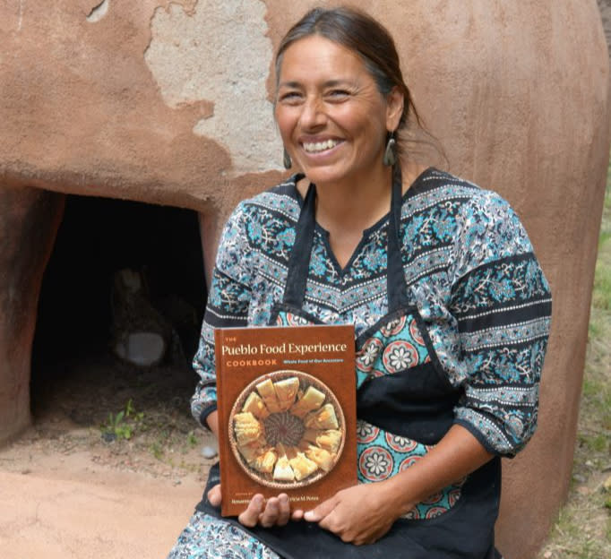 TOURISM Santa Fe: Visiting Santa Fe/Shopping/Books