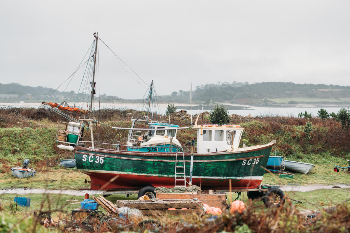 Island Fish, Bryher: Generations of Penders Bringing Fresh Lobster ...