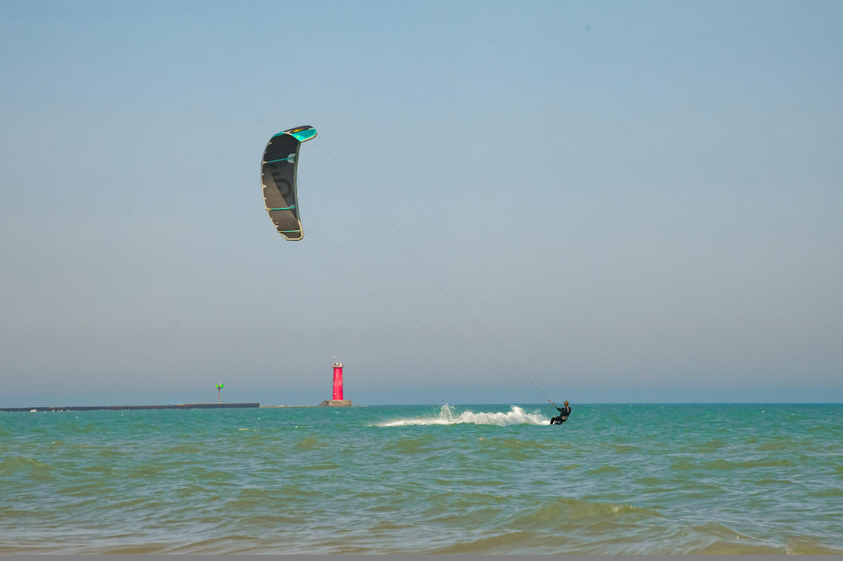 kiteboarding kite
