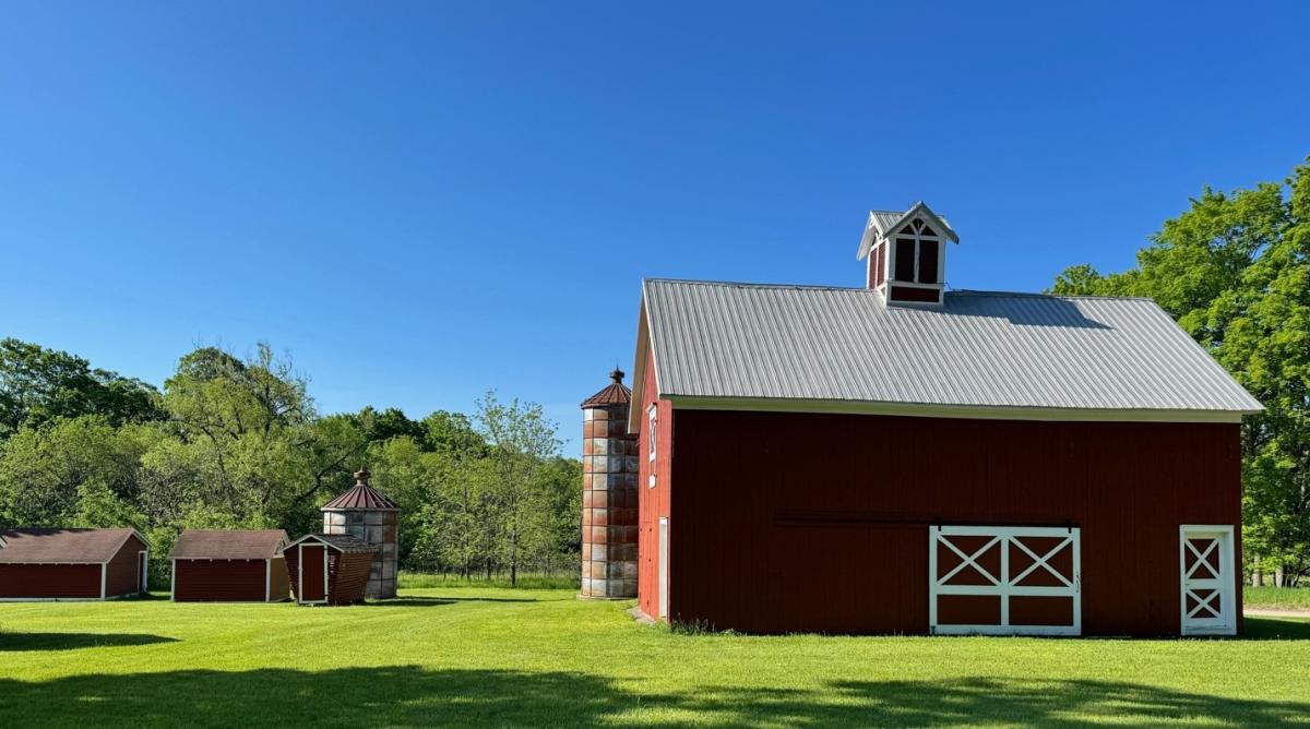 Hiking the quieter Treat Farm Trail (with history!)