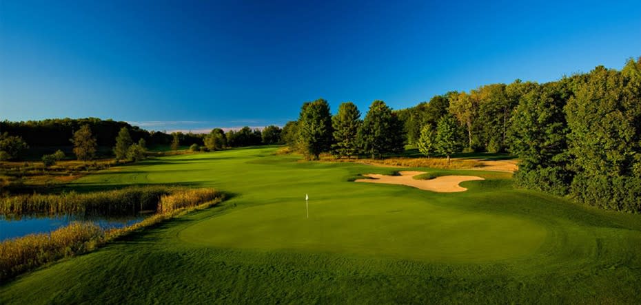 What To Do In September: Sidewalks Sales, Races, And “Cross-Country” Golf