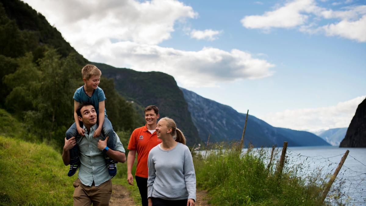 Hiking in Undredal
