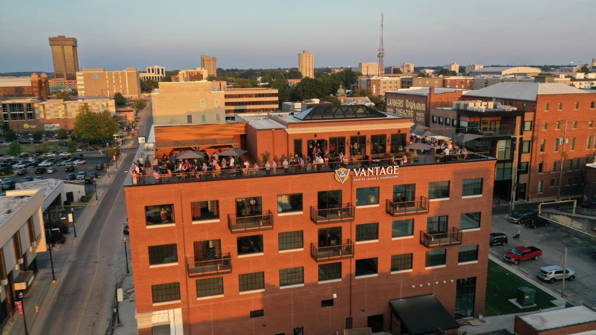 Here's to the Night: 14 Great Nightlife Hotspots in Springfield