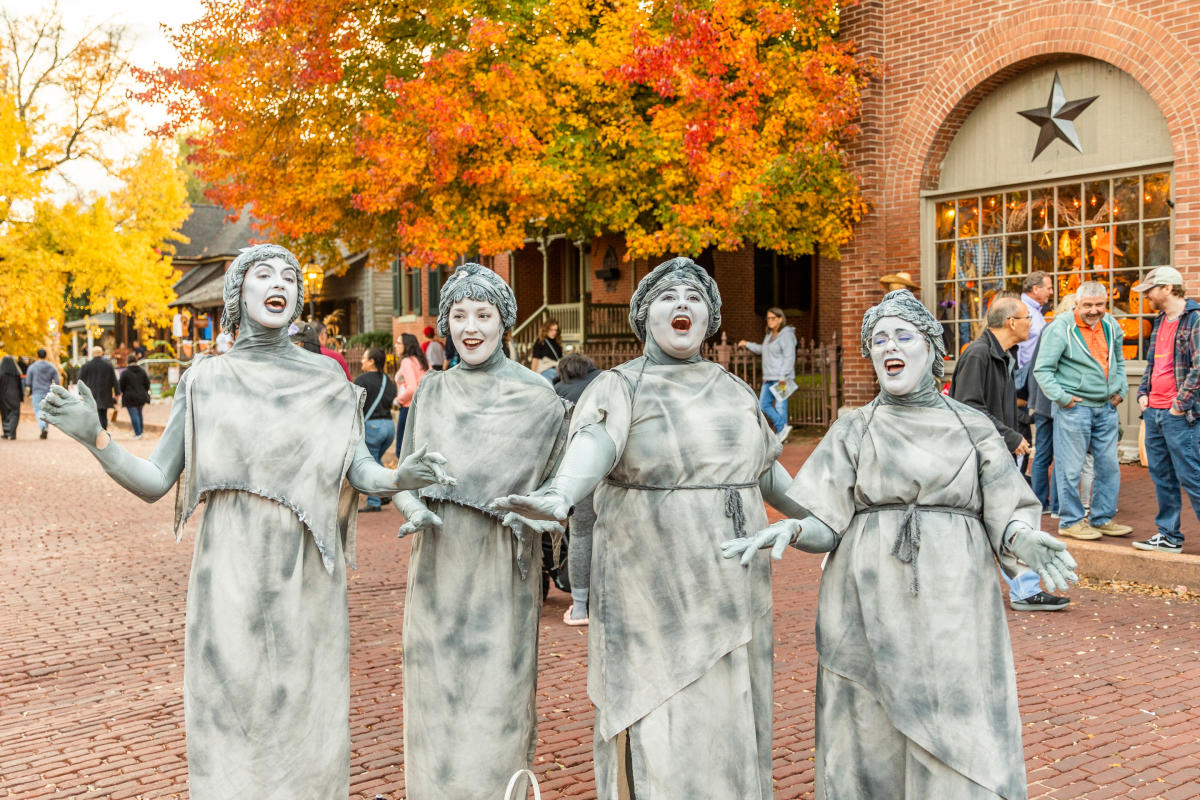 Best Things to Do in St. Charles This Fall