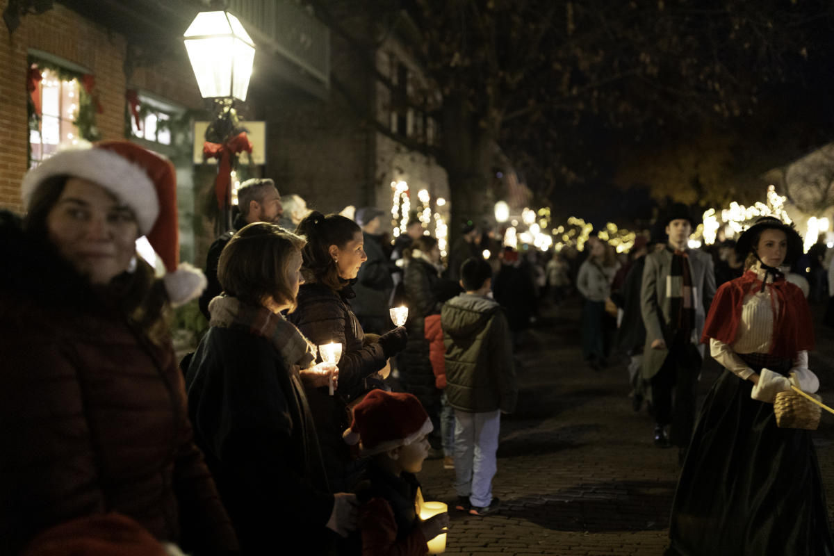 Las Posadas in St. Charles | Historic Christmas Tradition