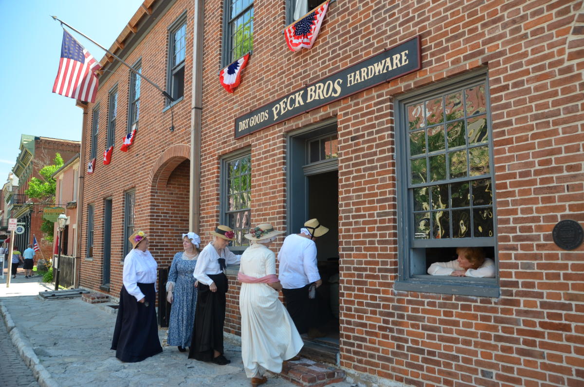 St. Charles History | Monuments, Pioneer Trails & Museums