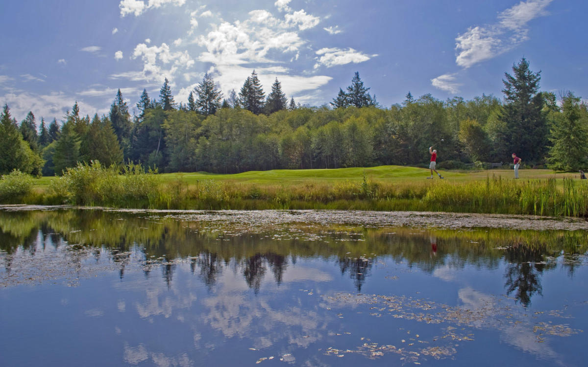 Golfing | Things to Do | Sunshine Coast Tourism