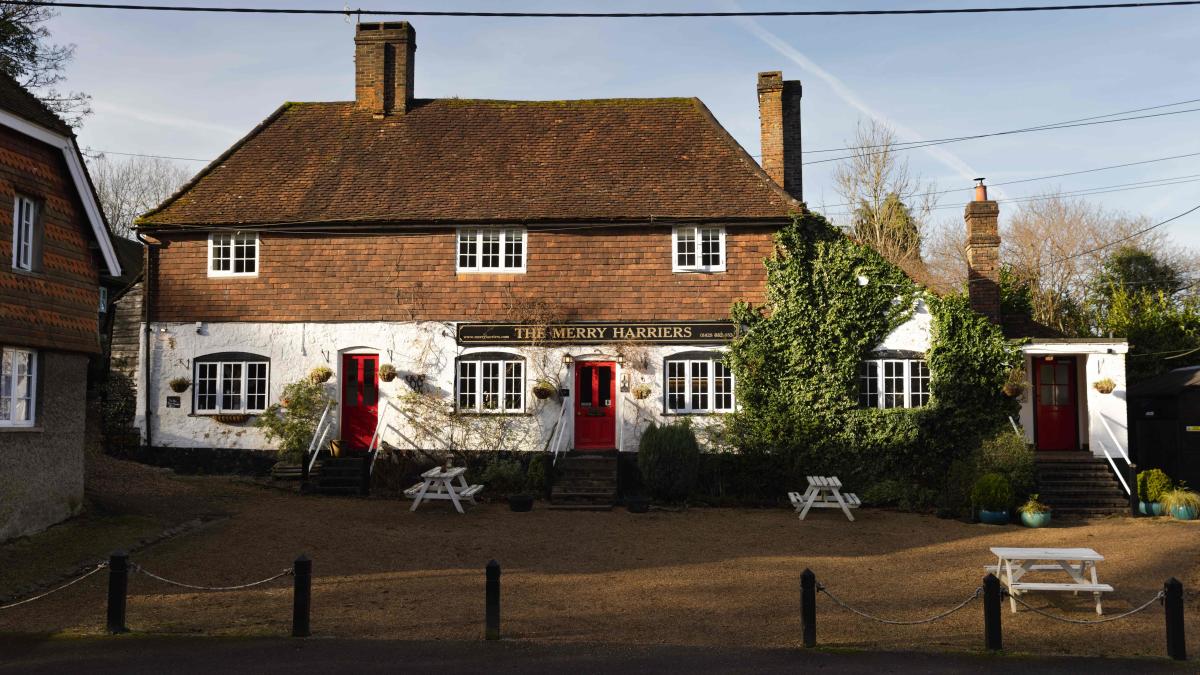 Eating out at The Merry Harriers country inn at Hambledon, near Godalming, Surrey – VS review
