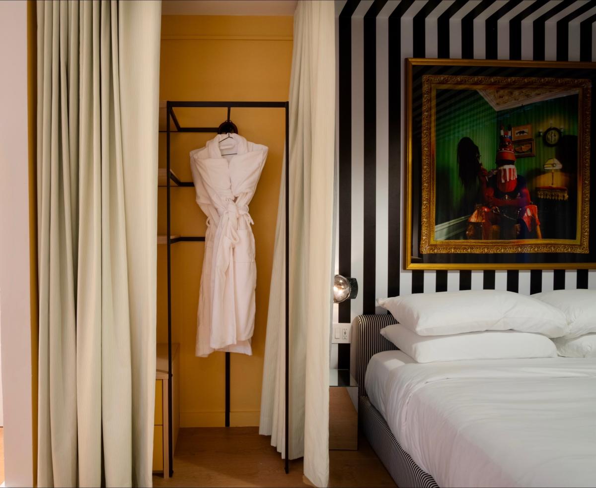 Plan a Soft Trip to Toronto | Cosy Hotels, Dining & Attractions