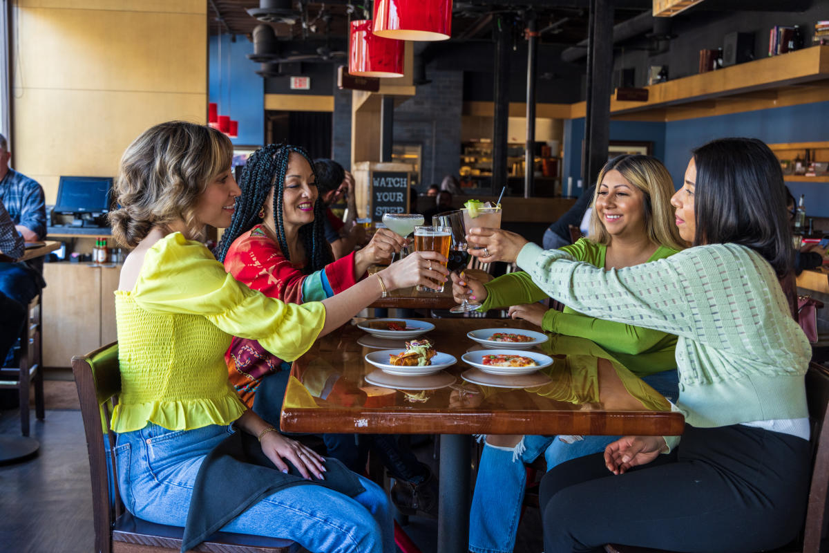 Group Dining | Santa Ana CA Restaurants, Food Halls & Brew Pubs