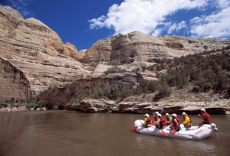 Flaming Gorge Rafting | Utah.com