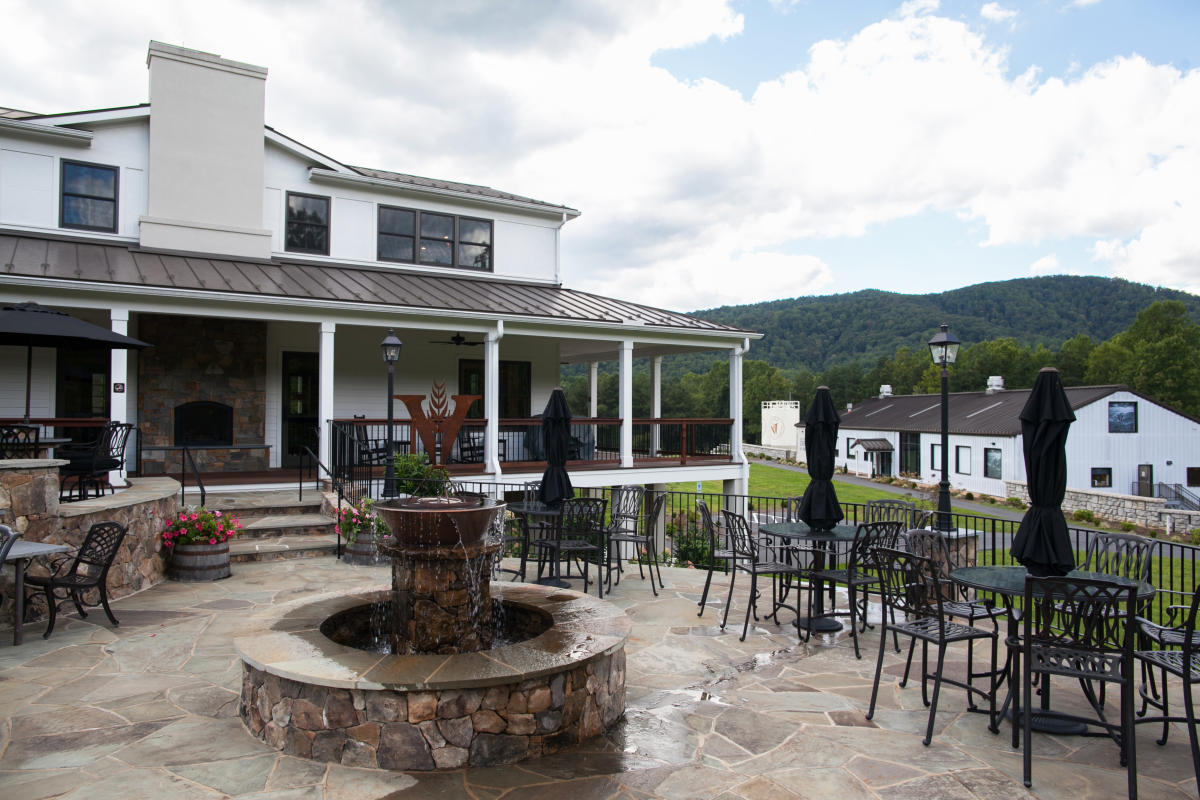 Raise Your Spirits at These 13 Virginia Distilleries