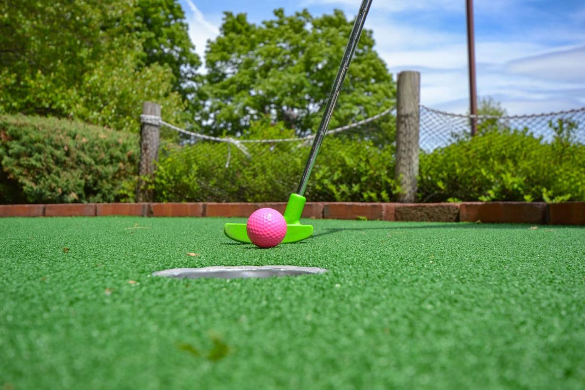 mini golf e14