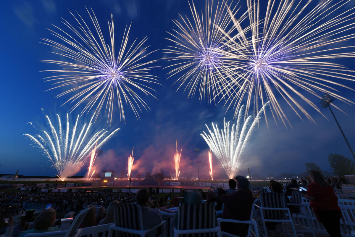 Team U.K. Wins International Fireworks Championship