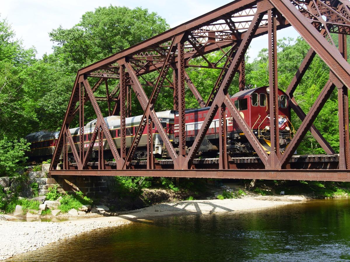 White Mountains Train Tour | One Day Schedule & Stops