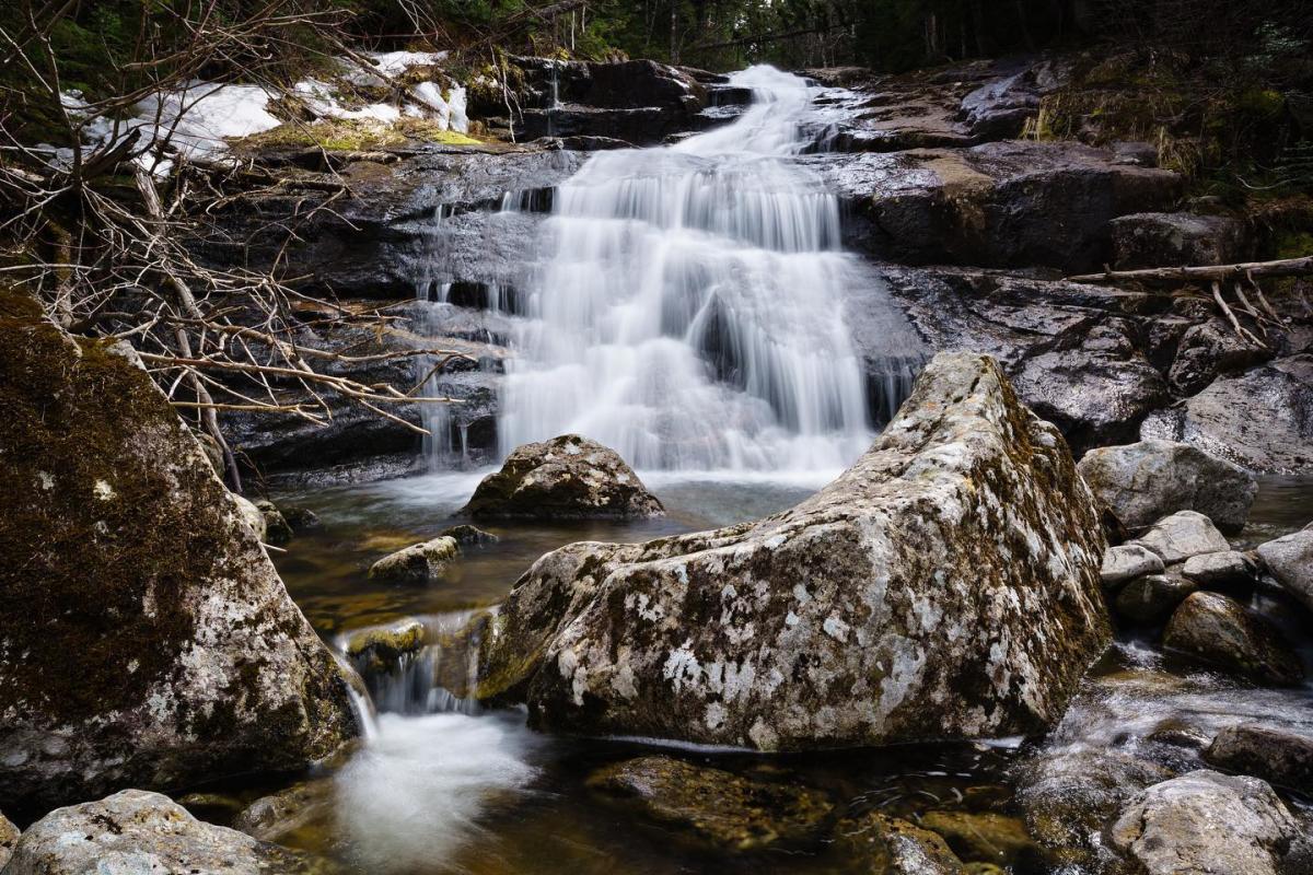 Experience The White Mountains in Spring | Hiking & Skiing