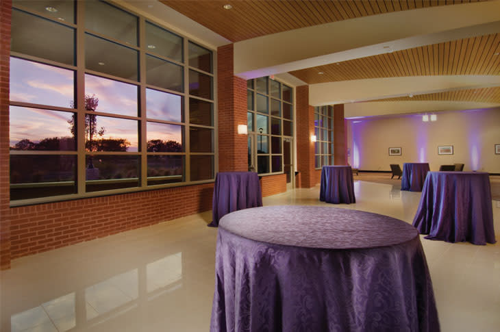 Hotels with Meeting Spaces in Wichita | Convention Center