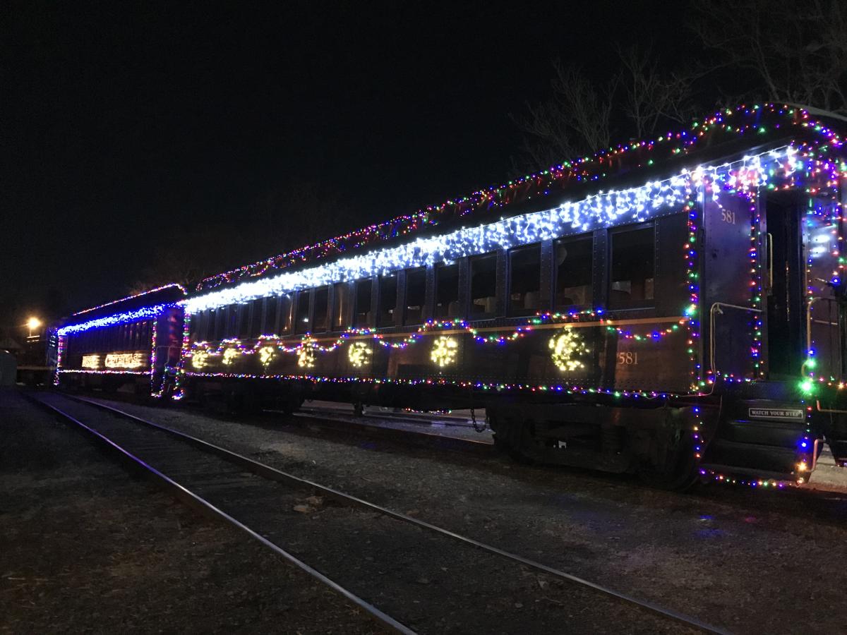 All Aboard! 3 Festive Trains to Catch This Holiday Season