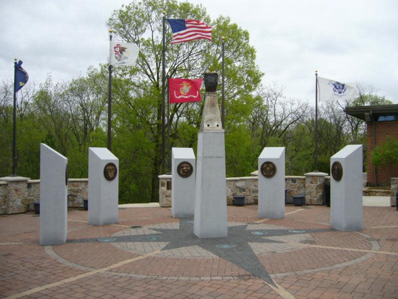 Veterans Memorial Walk