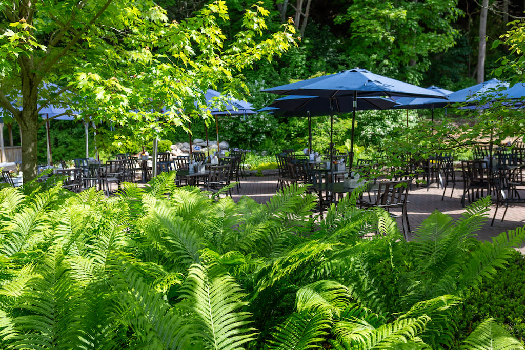 Ice House BBQ, Island House Hotel