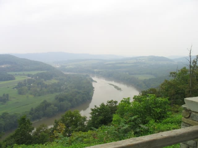 Wyalusing Rocks Scenic Overlook | Pennsylvania