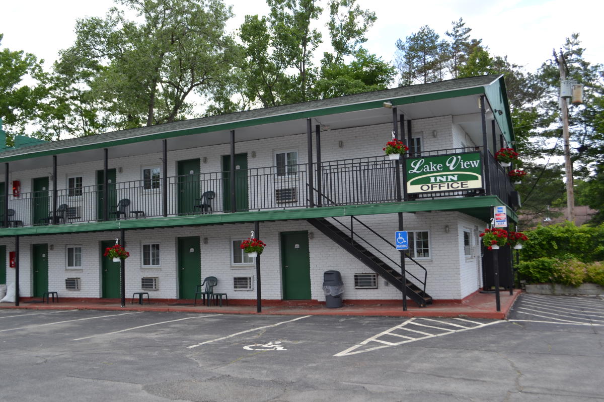 Lake View Inn