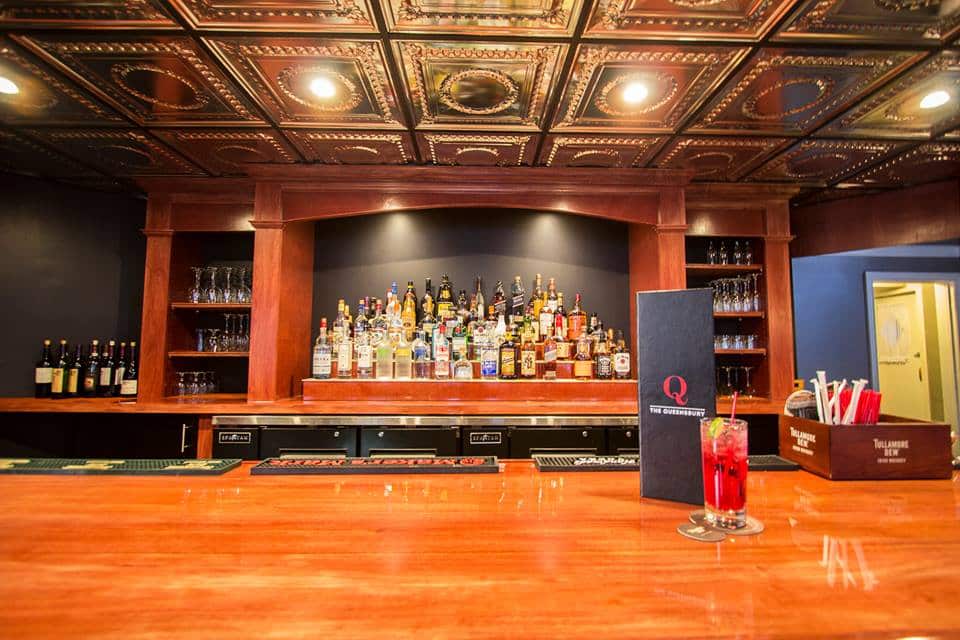 Fenimore's Neighborhood Pub at the Queensbury Hotel