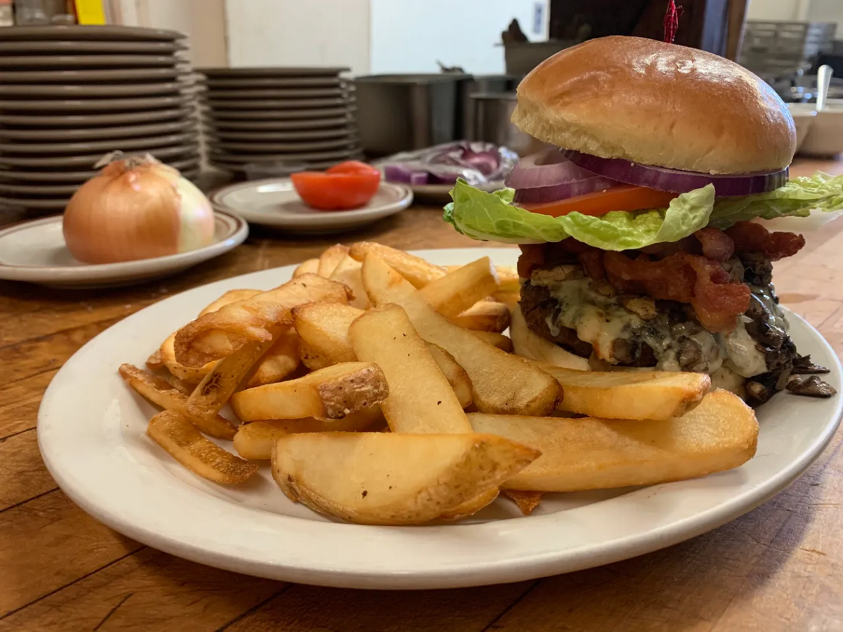 Northfield Inn Restaurant and Lounge | Northfield, OH