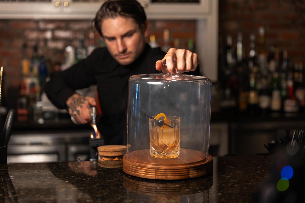 Metropolitan Steak & Seafood