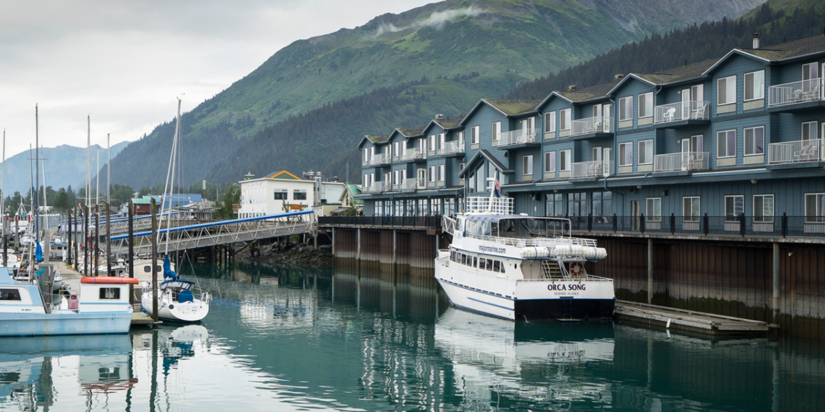 Alaska Tour & Travel