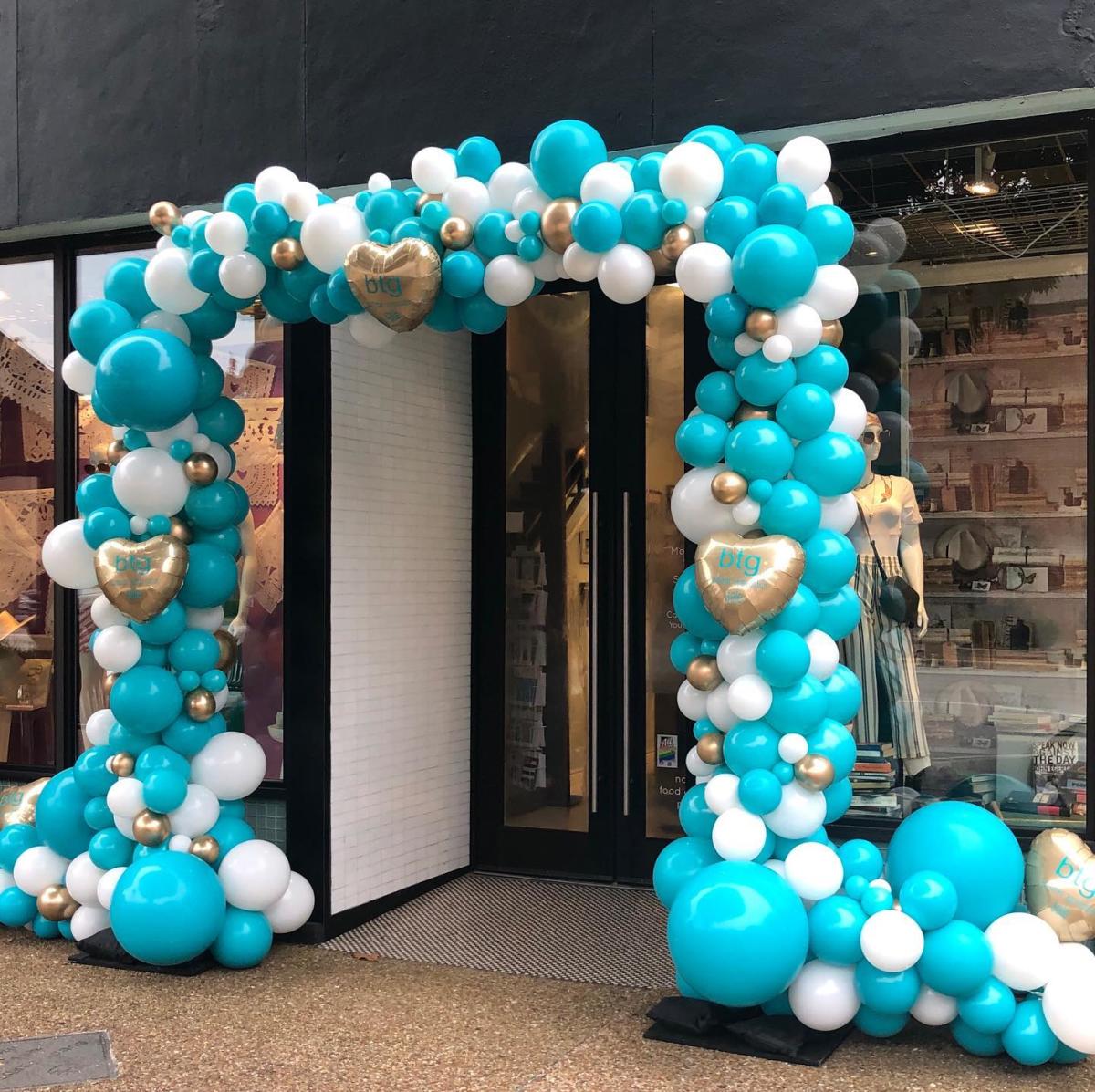 Check-It-Out Balloons & Flowers