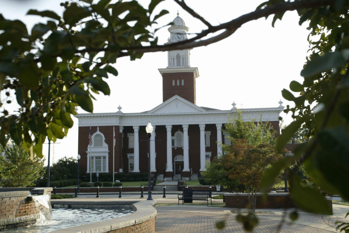 Lee County Courthouse