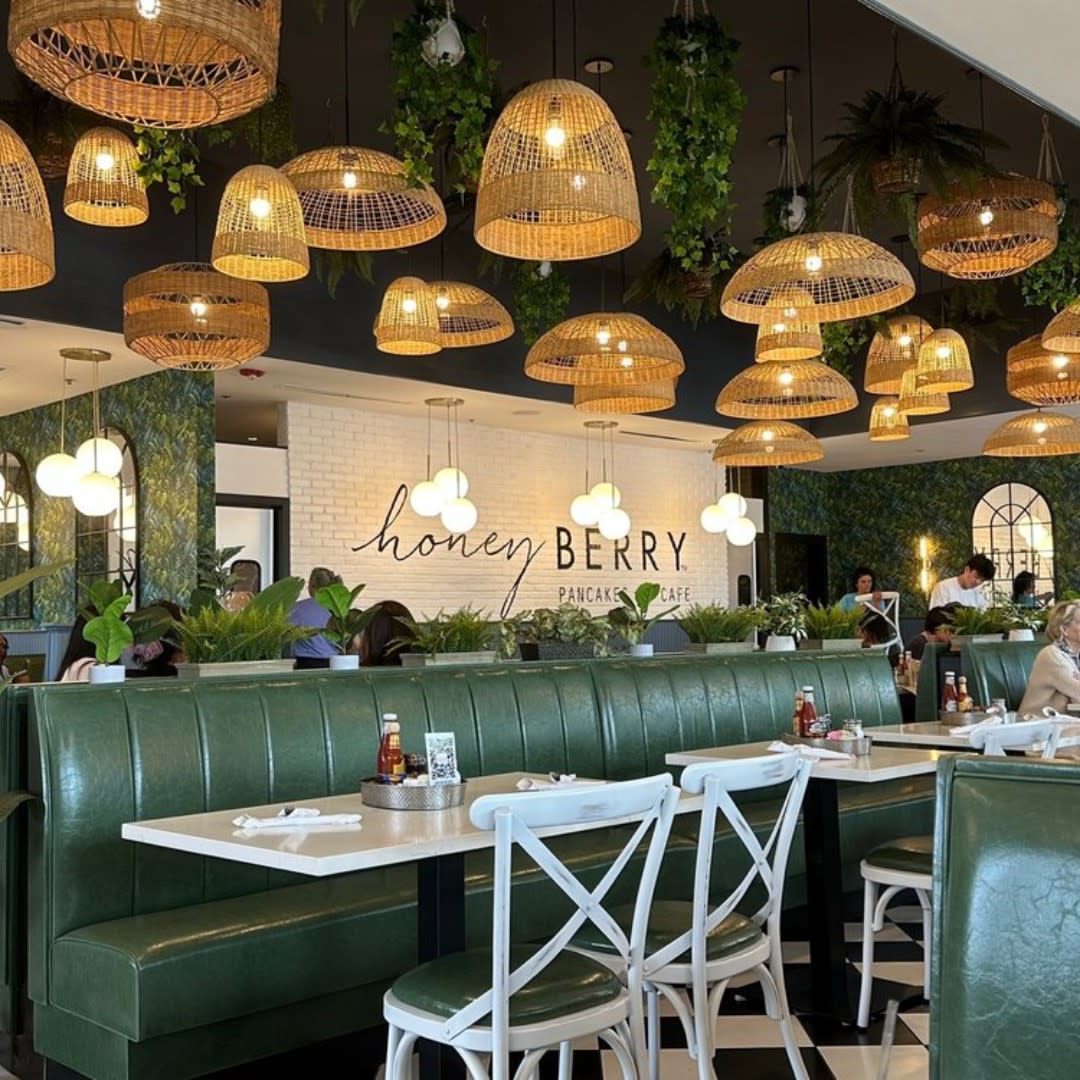 Honey Berry Cafe - Aurora