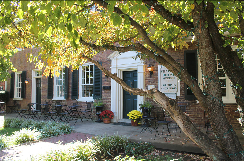 Kentucky Bourbon House Inn