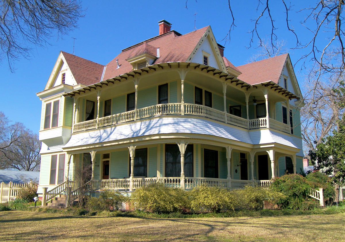 H.P. Luckett House | Bastrop, TX 78602