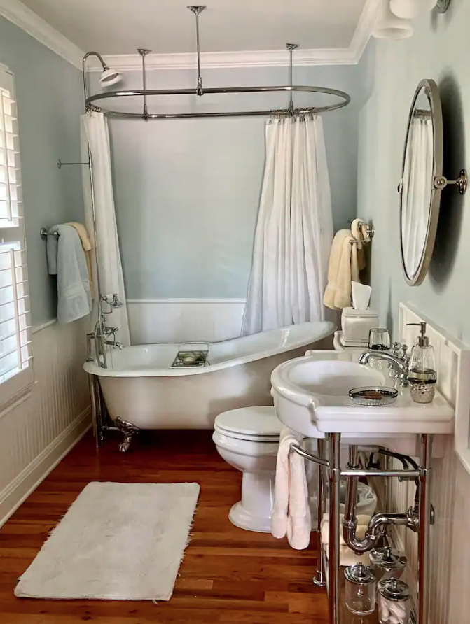 Laughing Pines Bed and Breakfast Cottages | Smithville, TX 78957