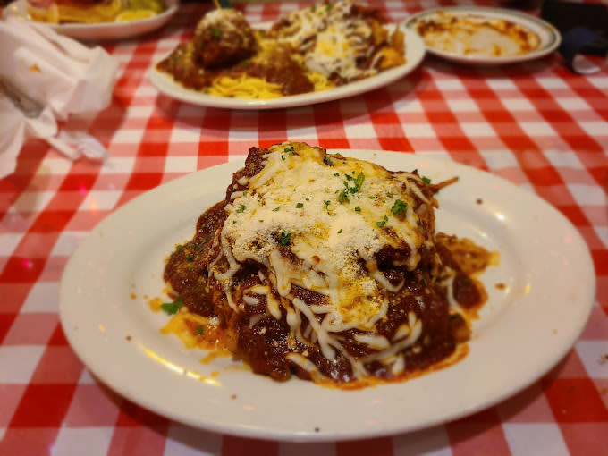 Monjunis Italian Cafe and Grocery