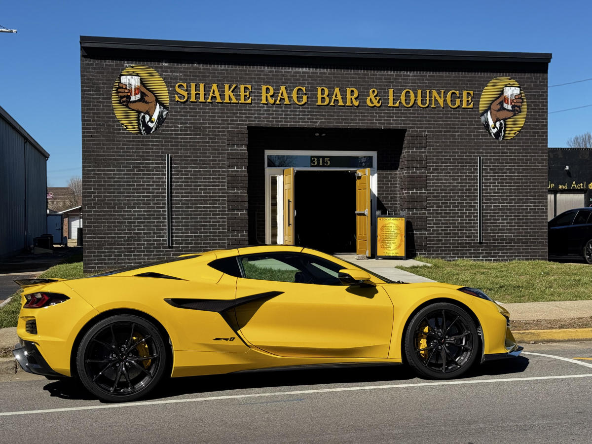 Shake Rag Bar & Lounge